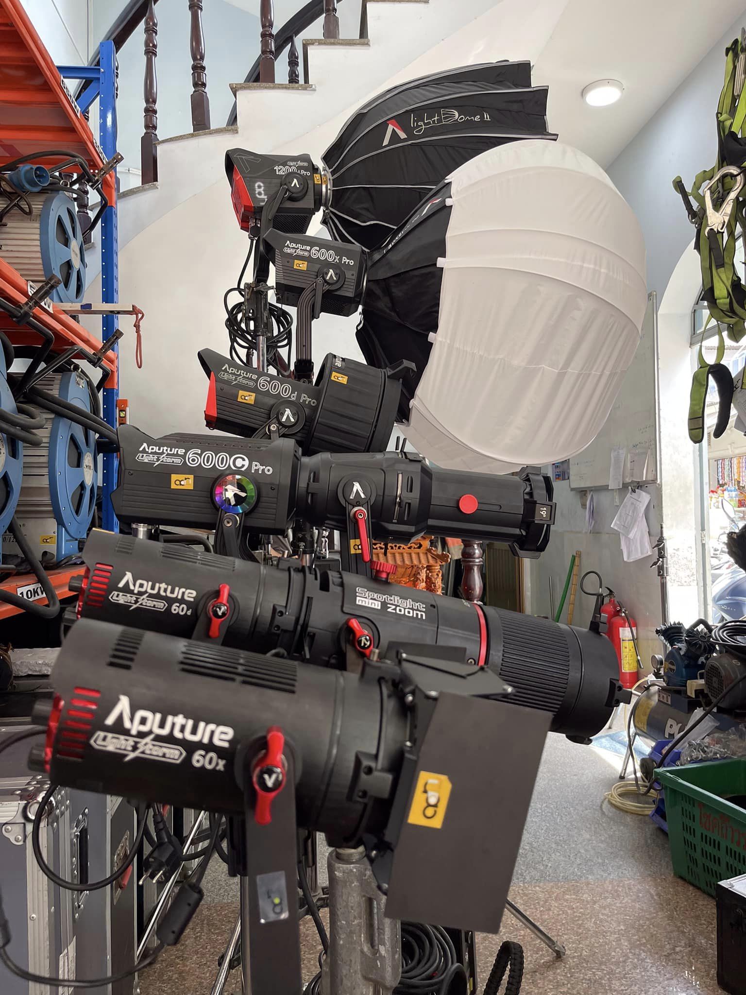 Aputure 1200D Pro - ADN Film